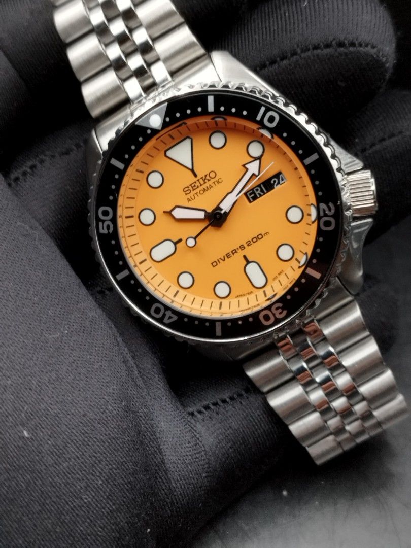 Seiko SKX011 Review - Mt. Watches
