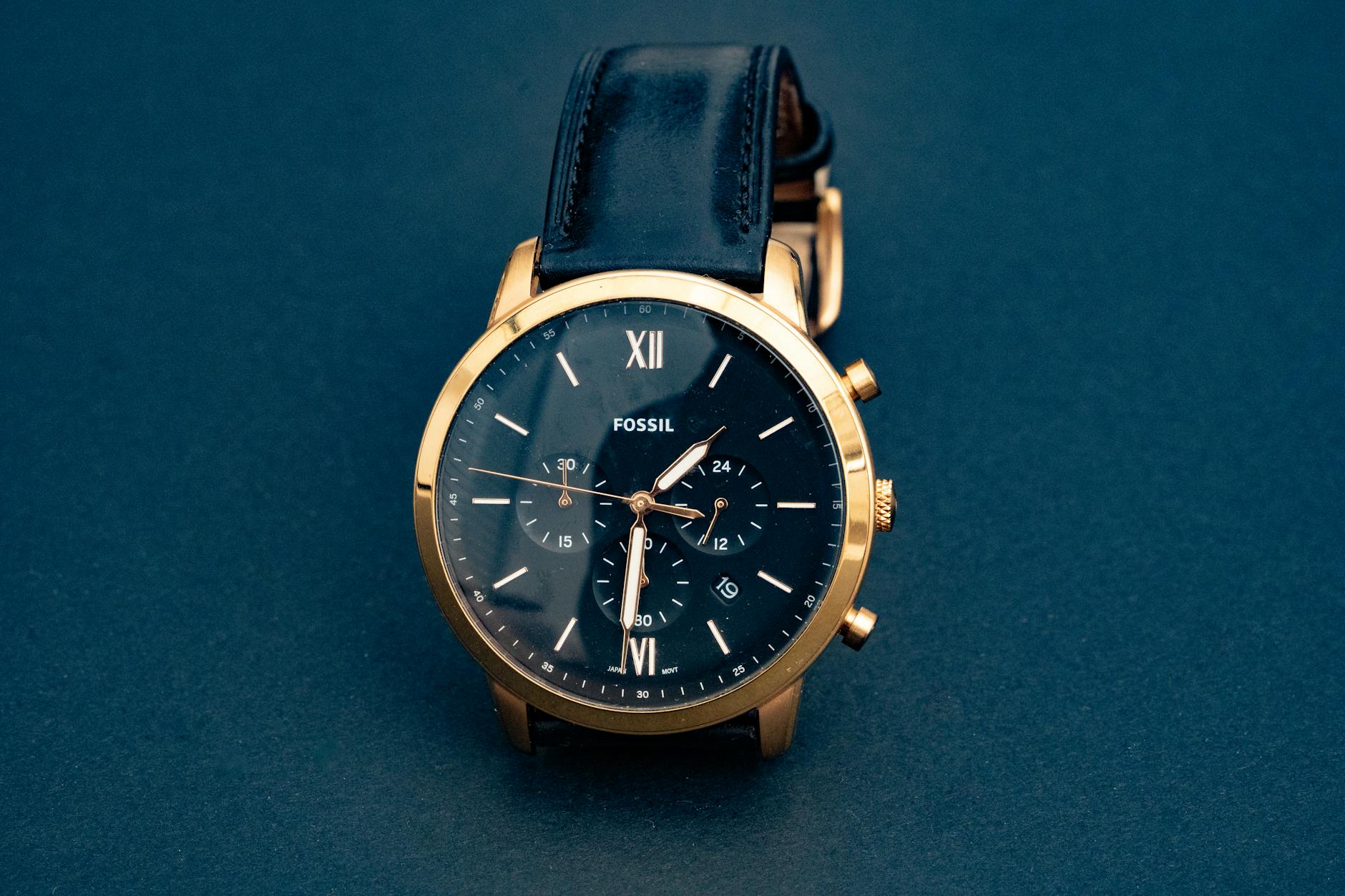 Fossil Hybrid HR Review: Is It Worth Buying in 2026? - Mt. Watches